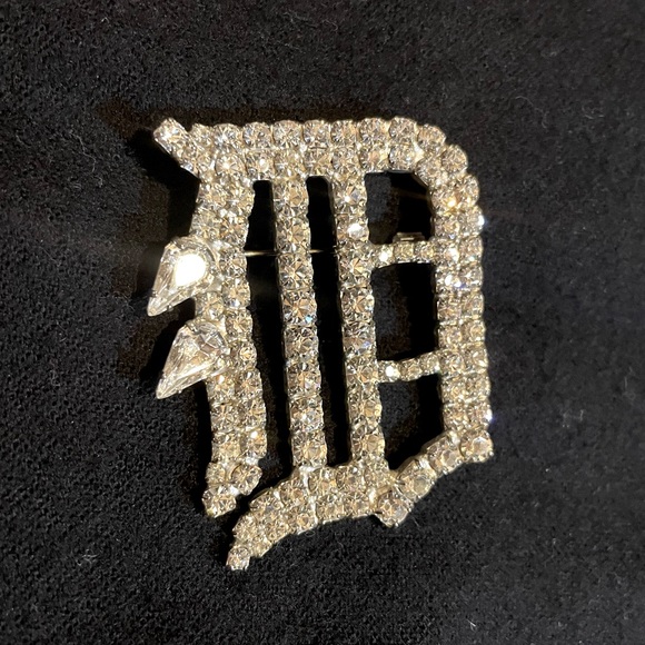 Jewelry | Detroit D Silver Pin Gothic Ddetroit Clear Crystals Lions ...